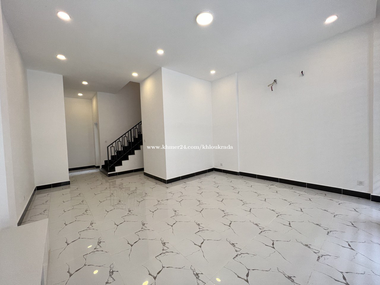 ផ្ទះវីឡាកូនកាត់សង់ថ្មី E0+E1+E2 Price $105000.00 in Kouk Roka, Preaek Pnov, Phnom Penh, Cambodia ...