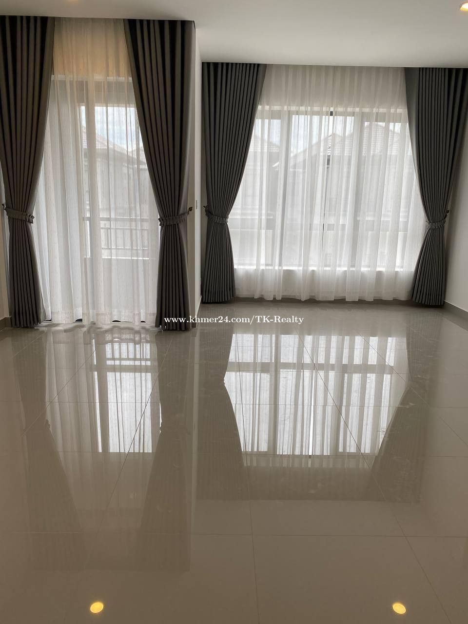 វីឡាកូនកាត់ LA សម្រាប់លក់ បន្ទាន់ខ្លាំង នៅជីបម៉ុងហ្រ្គេនភ្នំពេញ Price $215000.00 in Khmuonh ...