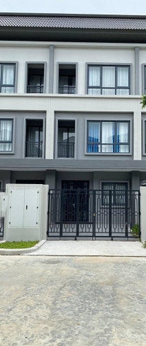 វីឡាកូនកាត់ LA សម្រាប់លក់ បន្ទាន់ខ្លាំង នៅជីបម៉ុងហ្រ្គេនភ្នំពេញ Price $215000.00 in Khmuonh ...