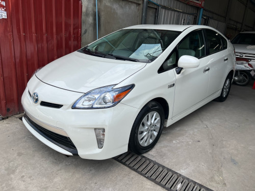 Prius 012 Plug in Full Option ពណ៌ ស កាំម៉ៃ (ក្រដាសពន្ធ ) Price $23800. ...