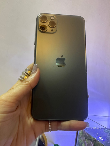 Iphone 11 Pro Max 64g 97 Price 350 00 In Phsar Thmei Bei Cambodia