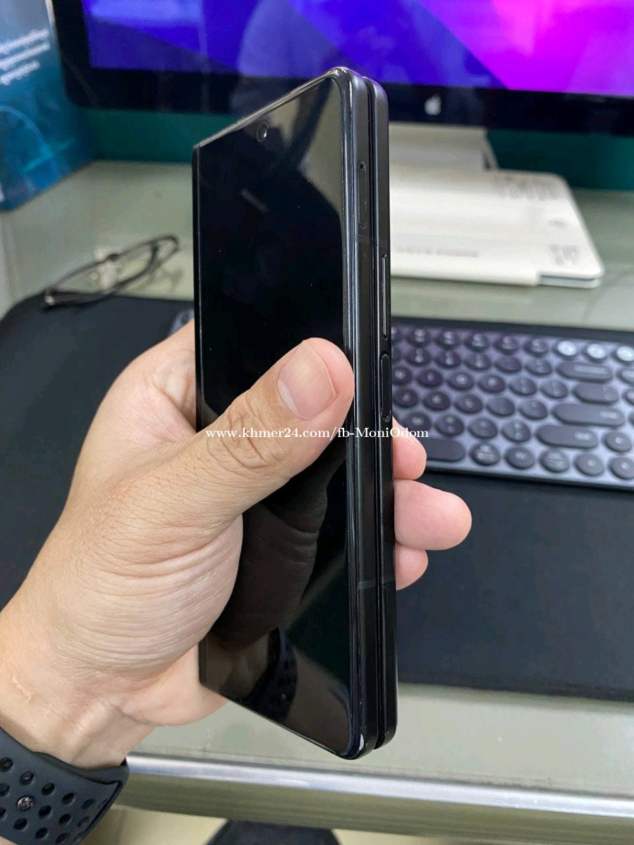 samsung z fold 3 256g company 95% Price $450.00 in Preaek Lieb, Cambodia - Moniodom | Khmer24.com