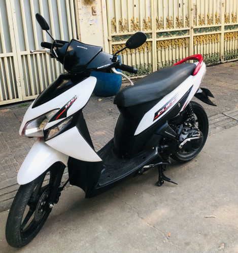 ម៉ូតូ Honda ថ្មី និងមួយទឹកសម្រាប់លក់ ក្នុង កម្ពុជា - Khmer24.com