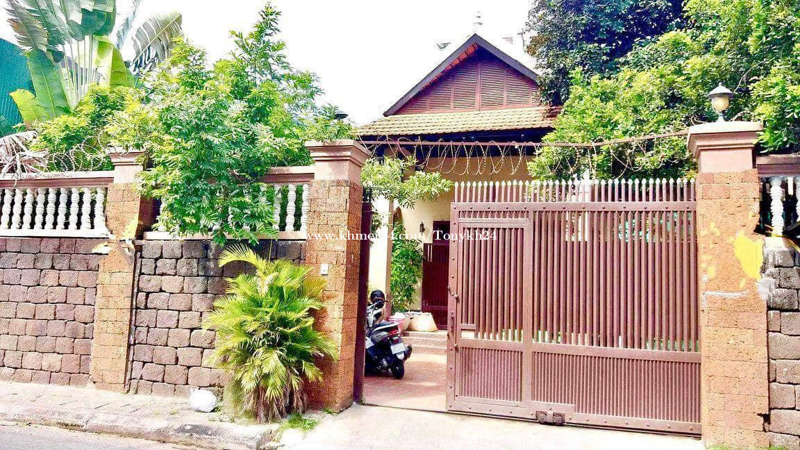 #The Colonial Villa for rent is located at Khan Chomkarmon, Phnom Penh ... #The Colonial Villa for rent is located at Khan Chomkarmon, Phnom Penh ...