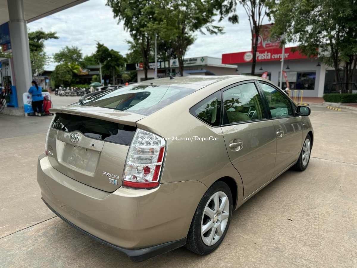 Prius 09 touring full no Map តំលៃ $12900.00 ក្នុង ភ្នំពេញថ្មី, សែនសុខ ...