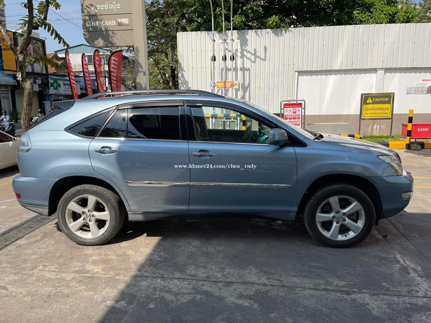 Lexus RX330 Blue base pong1 2005 Price $17800.00 in Boeng Keng Kang Bei ...