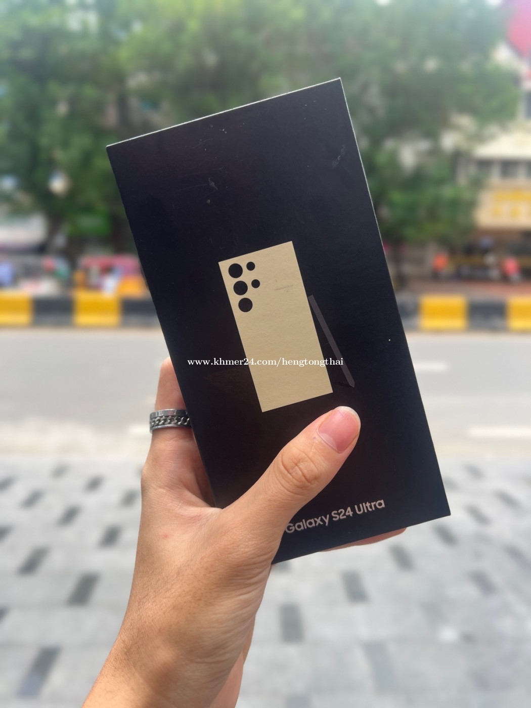 Sumsung galaxy s24 Ultra 99% with box 12G 256Gb Sim2 Price $919.00 in ...