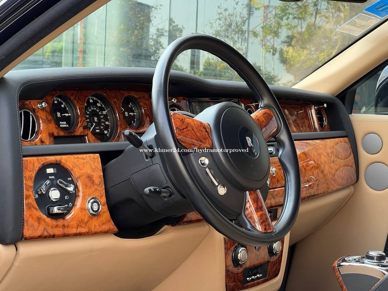 Rolls Royce Phantom with Stary roof price $178500.00 in Kakab 2, Por ...