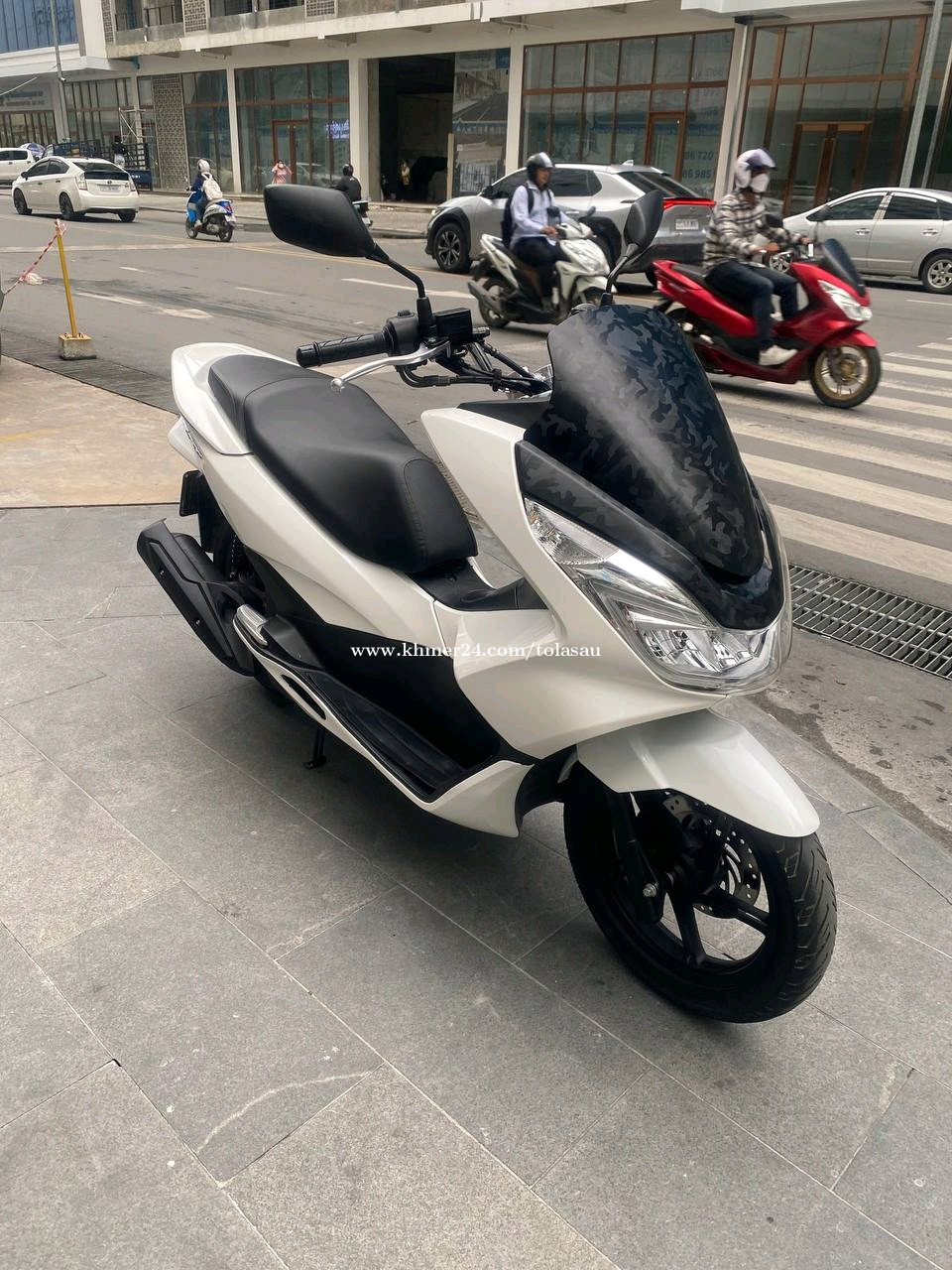 Honda pcx Japan 125cc 2017 Price $1570.00 in Boeng Prolit, Cambodia - TOLA MOTO SHOP | Khmer24.com
