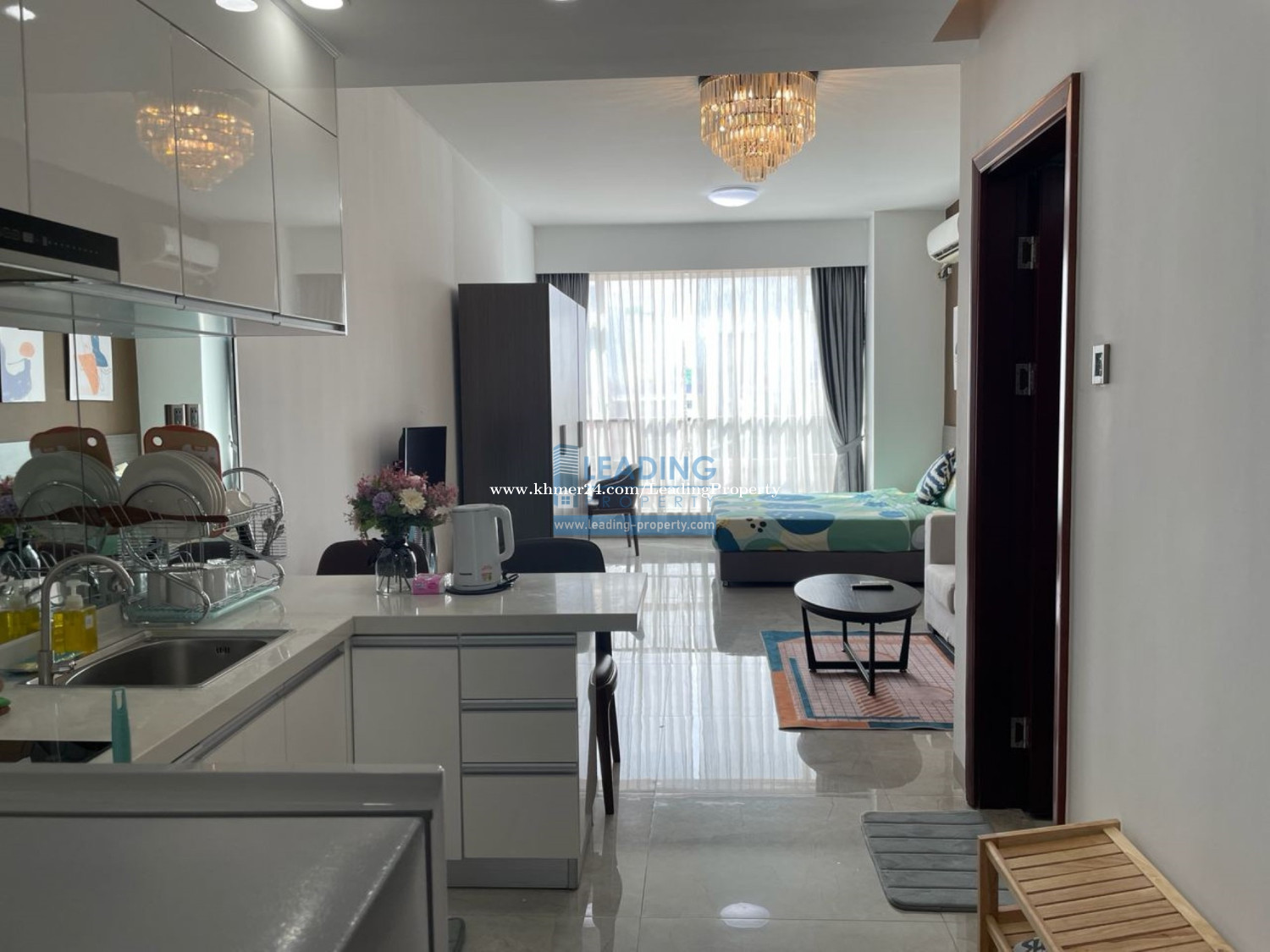 N584 | City Ceter Studio with Gym and Pool For Rent in Daun Penh Price ...