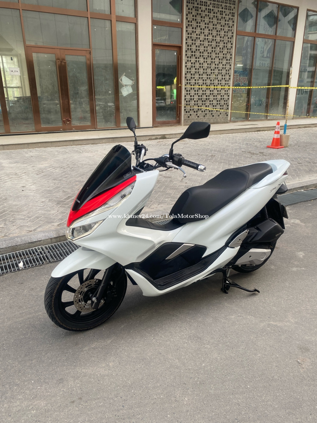 Honda pcx150cc 2018 Price $1800.00 in Veal Vong, Cambodia - តុ លា | Khmer24.com