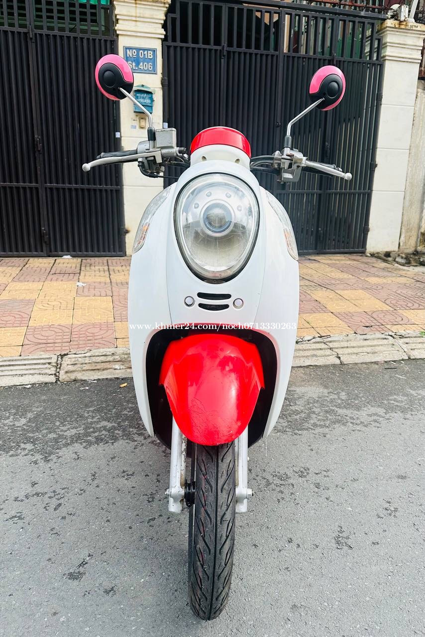 HONDA SCOOPY (110cc,years2015,750$,have tax,have ID card) price $750.00 ...