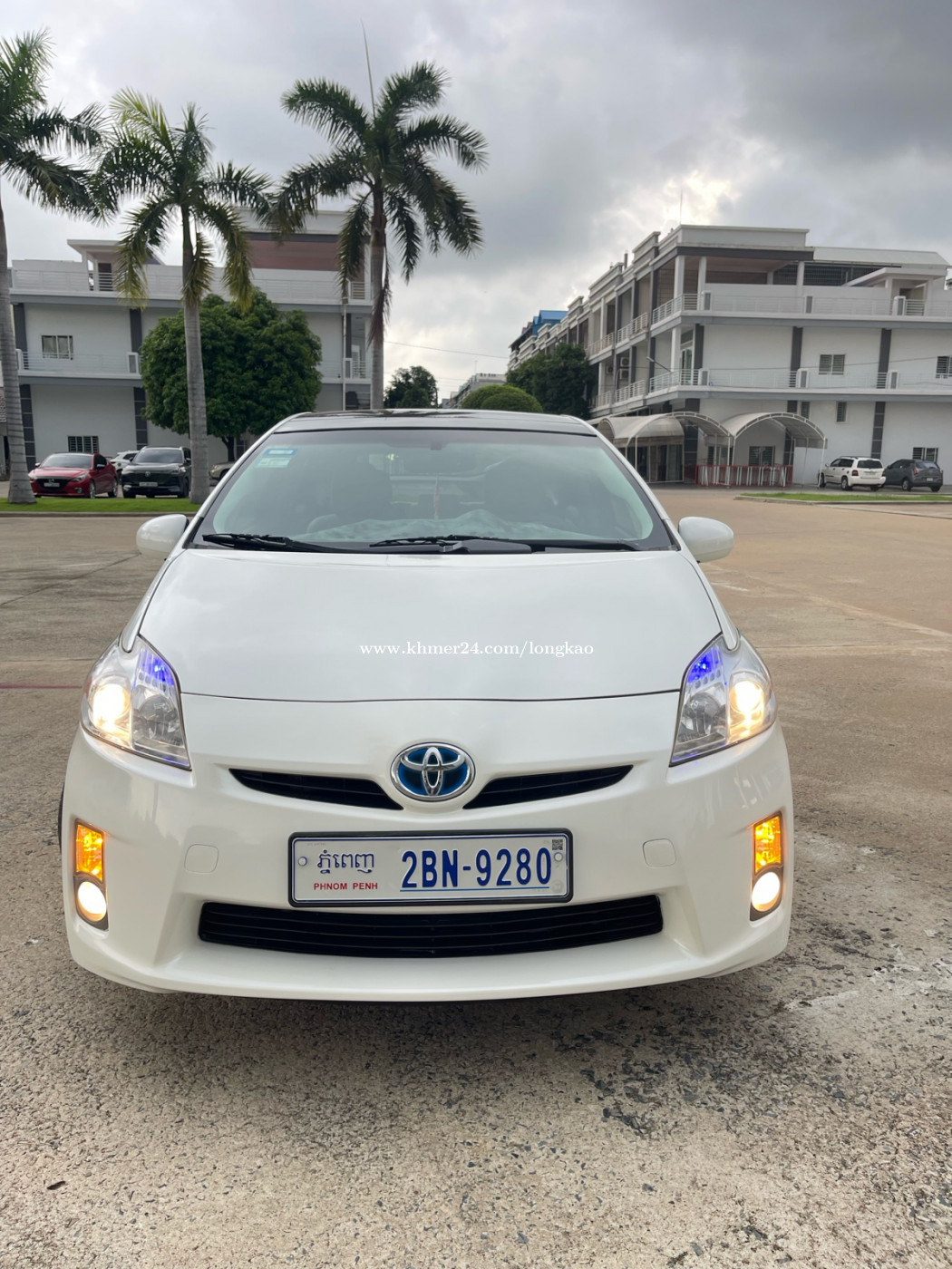 Toyota Prius 2010 option 4 solar Price $17500.00 in Kouk Khleang ...