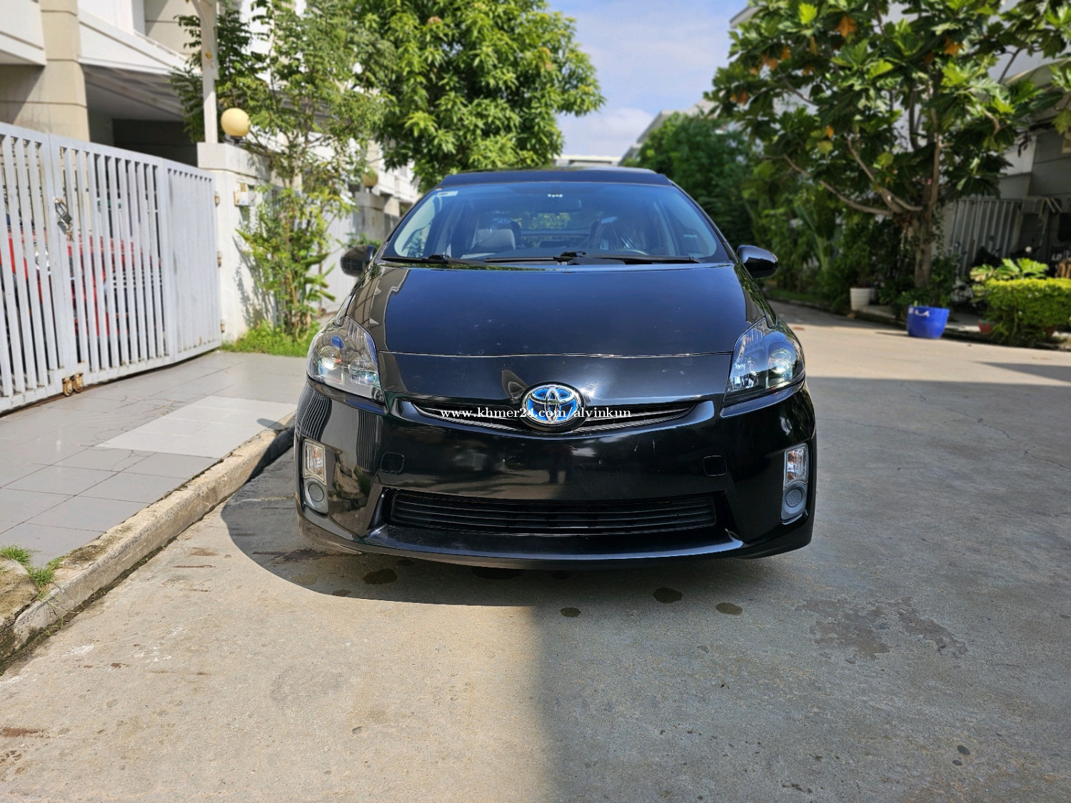 PRIUS 011 Option 3 Solar ខ្មៅ price $17300.00 in Chaom Chau 1, Por ...