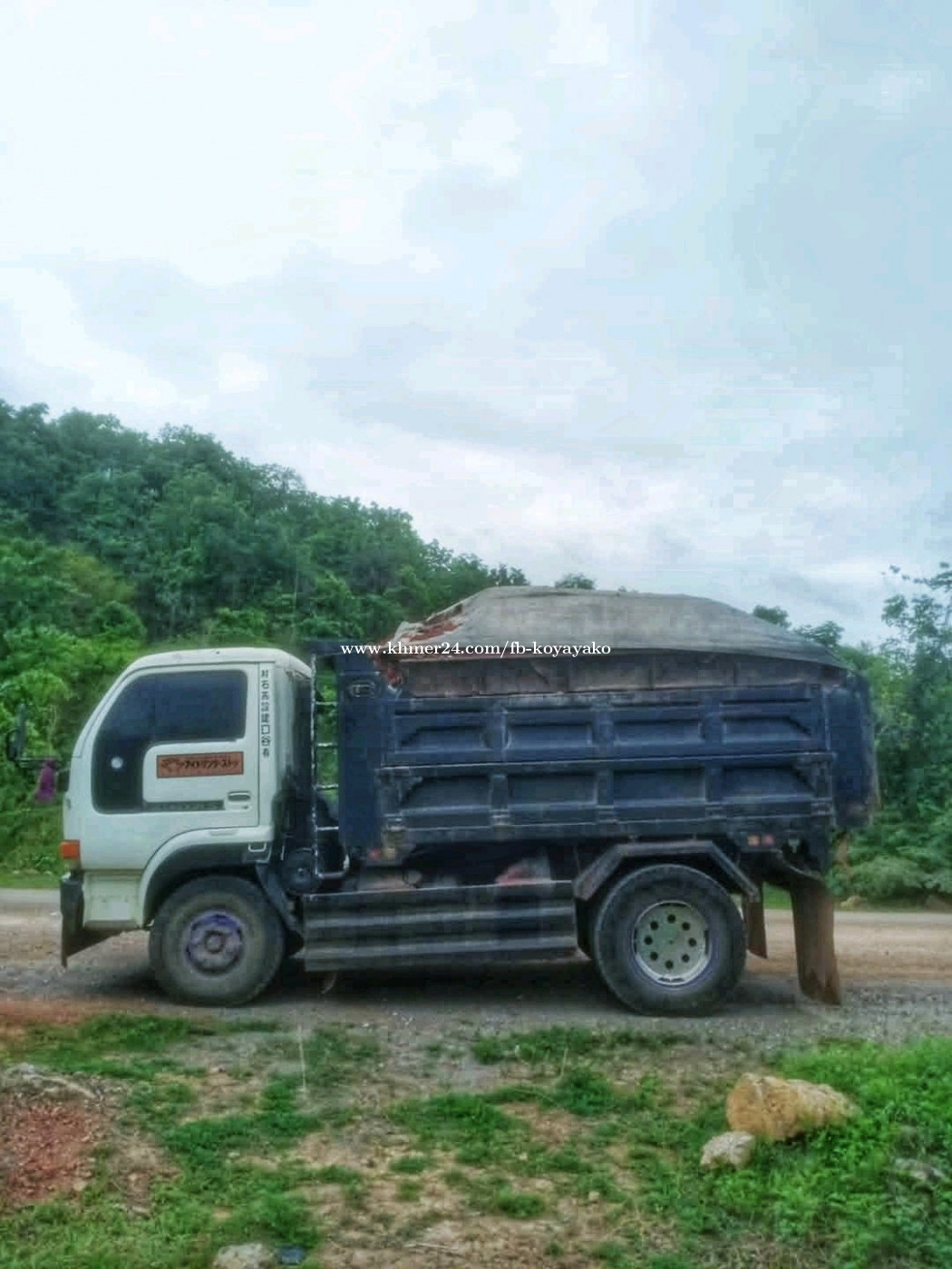 Nissan195ឆ្នាំ95ប៉ុងតូចឯកសារគ្រប់តម្លៃធូរៗ price $4999.00 in Tuek Thla, Saensokh, Phnom Penh ...