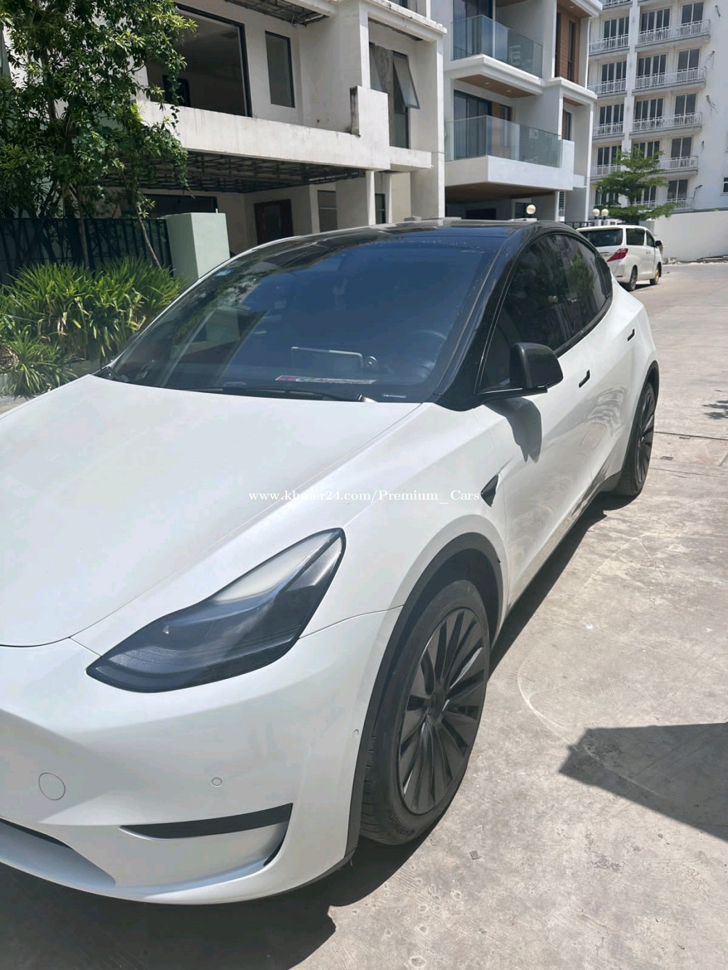 2022 l Tesla Model Y l Standard Range l price $45800.00 in Tonle Basak ...