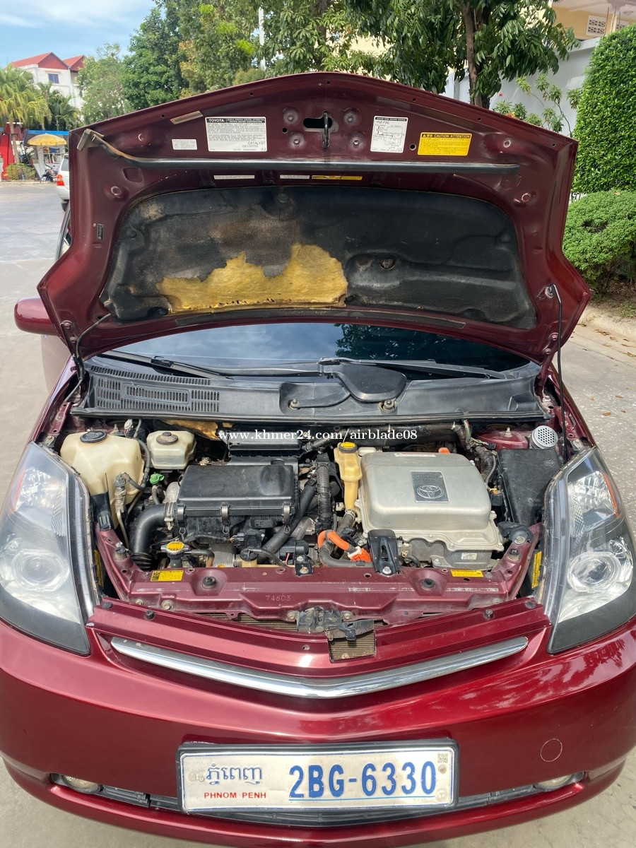 Toyota pruis 2005 half price $7900.00 in Dangkao, Dangkao, Phnom Penh ...