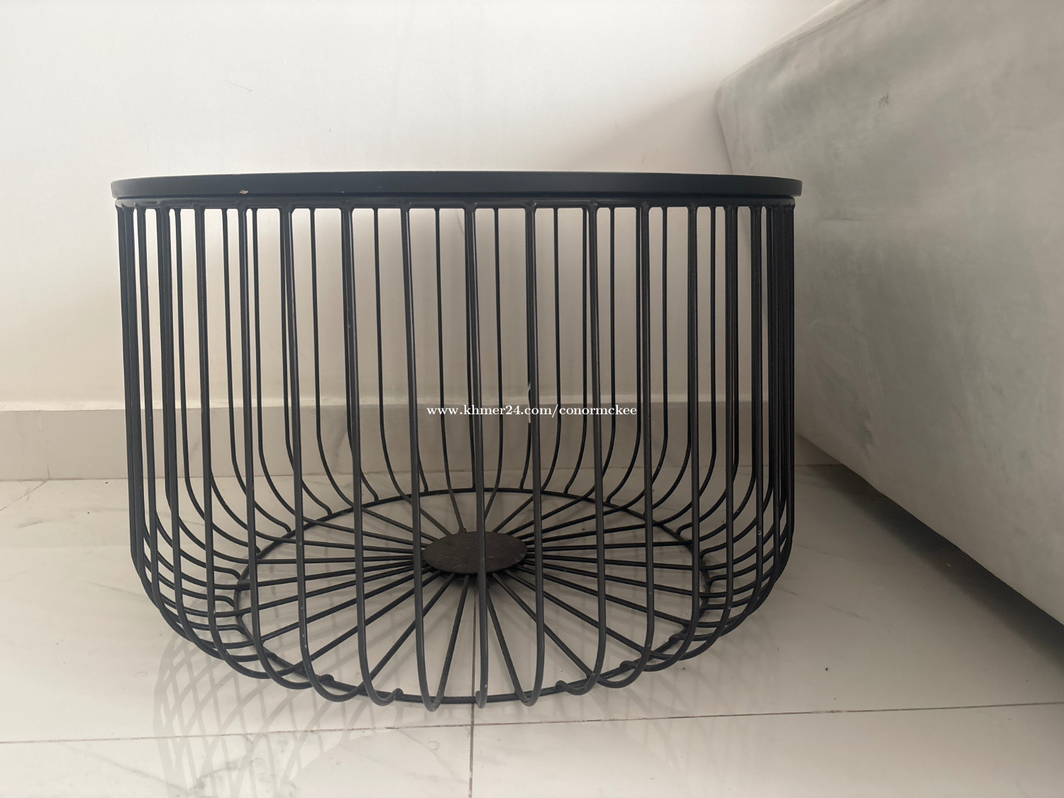Modern black metal table. price $30.00 in Tuol Tumpung Muoy, Chamkar ...