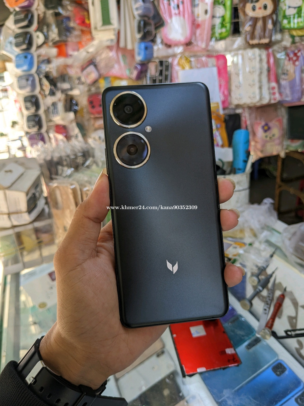 Hauwei Novar 11 5G 256Gb price $135.00 in Tuol Sangkae 1, Ruessei Kaev ...