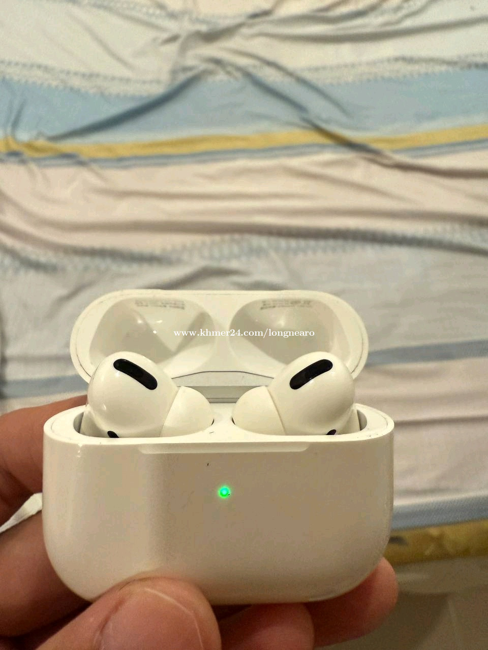 Airpod pro price $80.00 in Chakto Mukh, Doun Penh, Phnom Penh, Cambodia - Long Nearo | Khmer24.com