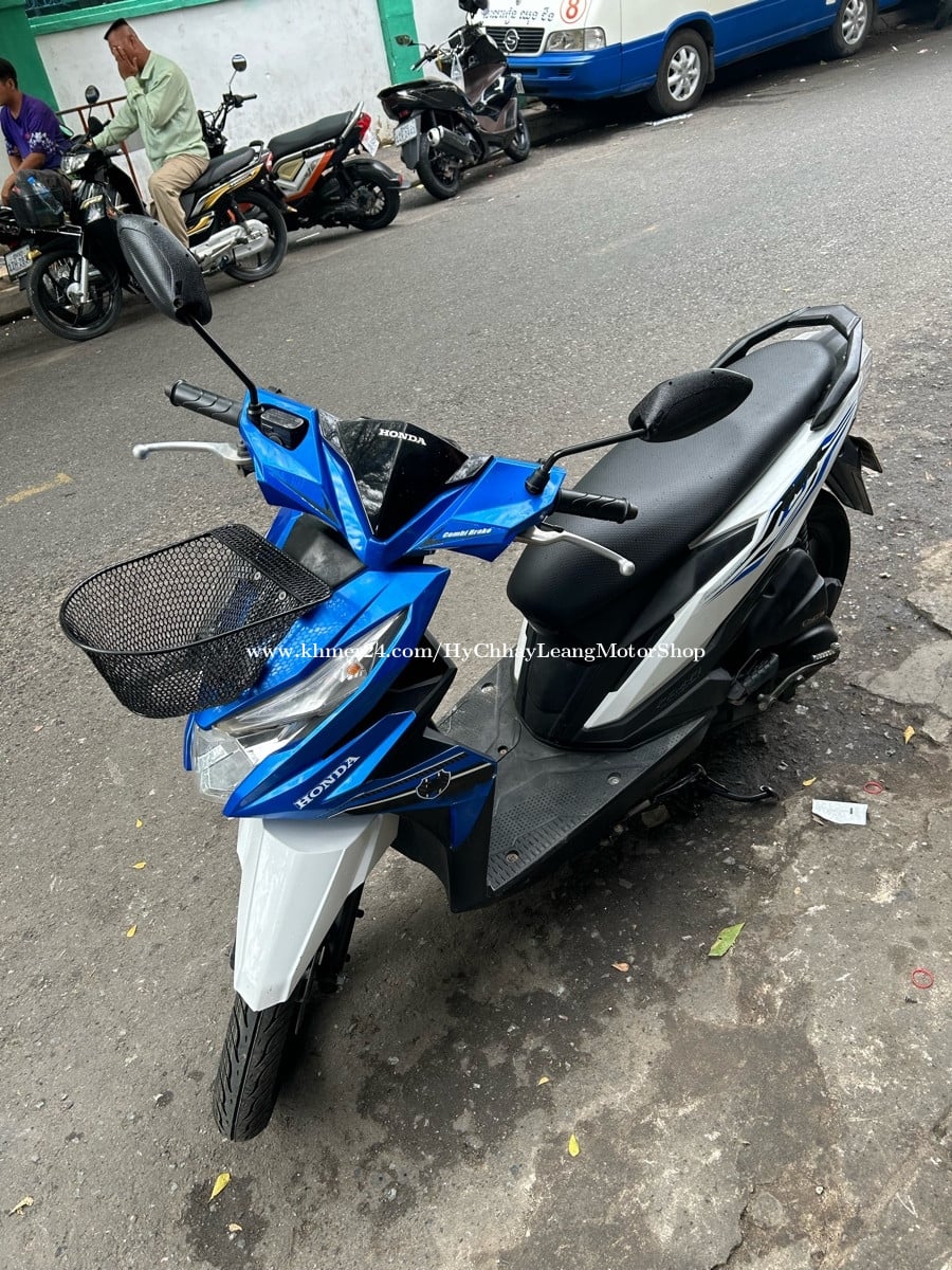 Honda beat year 2018 មានពន្ធកាតគ្រី price $990.00 in Boeng Prolit ...