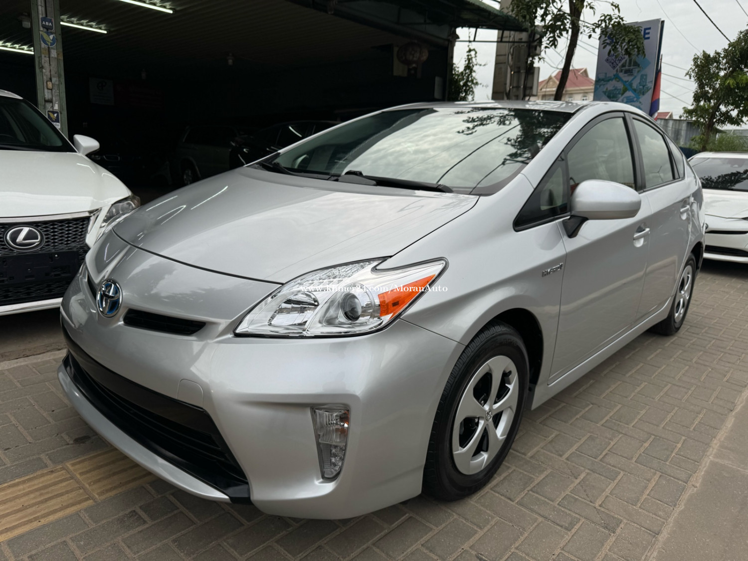 Prius 2012 option 3 ម៉ៃតិច ឃ្មុំហ្សីន price $17900.00 in Chrouy Changva ...