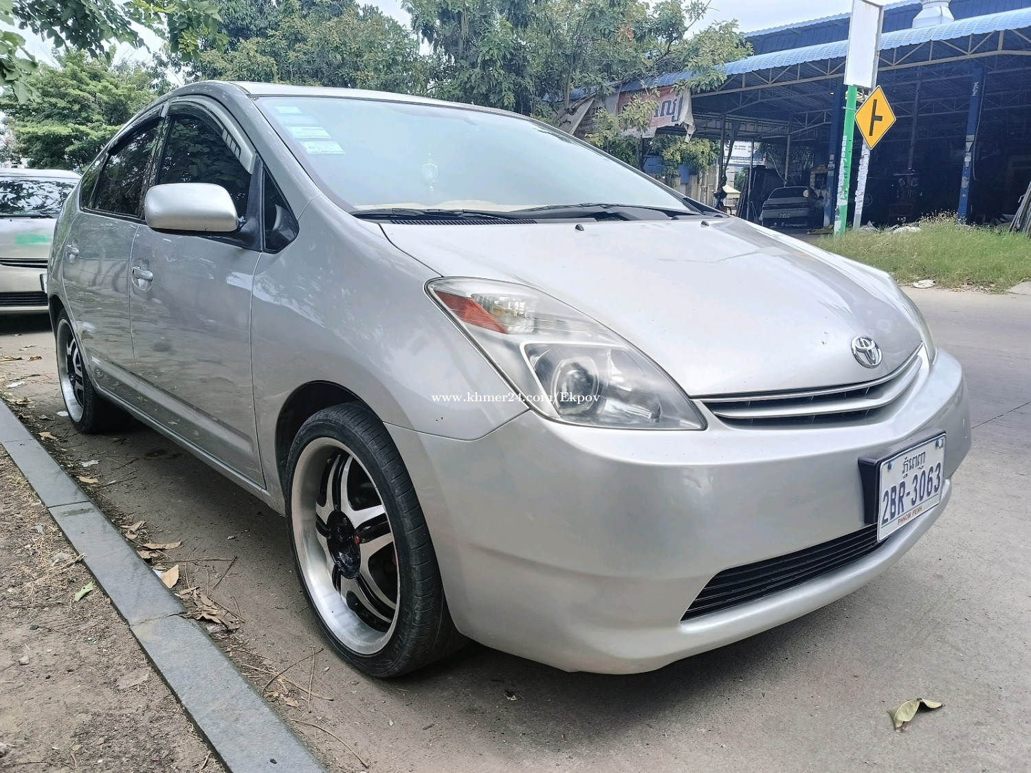 TOYOTA PRIUS price $8500.00 in Ou Baek K'am, Saensokh, Phnom Penh ...