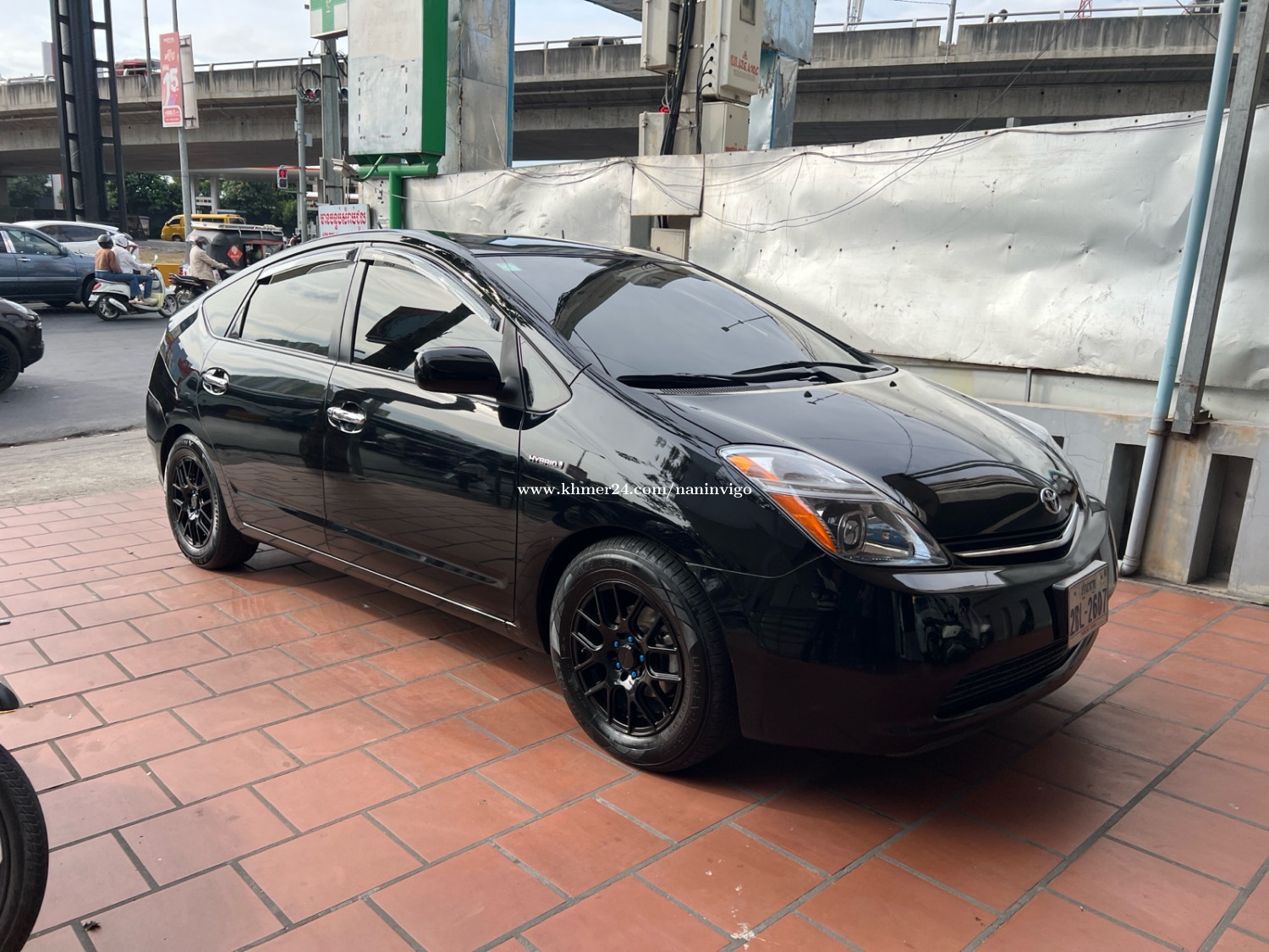Prius price $9900.00 in Phsar Depou Muoy, Tuol Kouk, Phnom Penh, Cambodia - Nanin | Khmer24.com