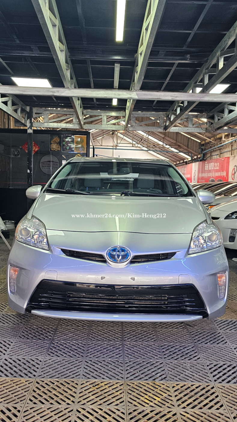 Prius 2013 option 4 ពណ៌ទឹកប្រាក់ price $18800.00 in Dangkao, Dangkao, Phnom Penh, Cambodia - Kim ...