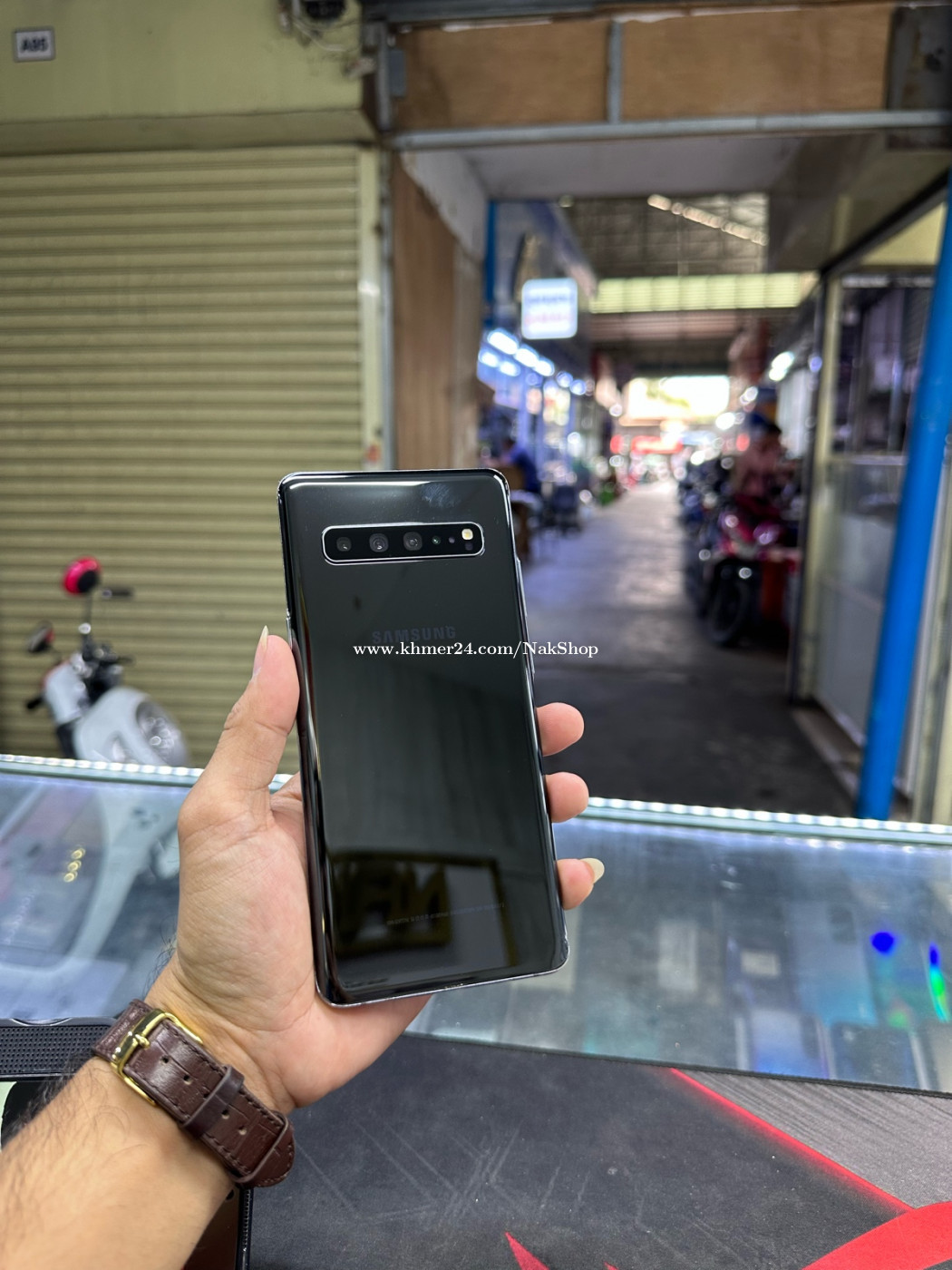 Samsung S10 5G 256G Ram8G Sim1 Korea 5G សឹកតួរអេក្រង់ស្រុីន price $170.00 in Tuek L'ak Bei, Tuol ...