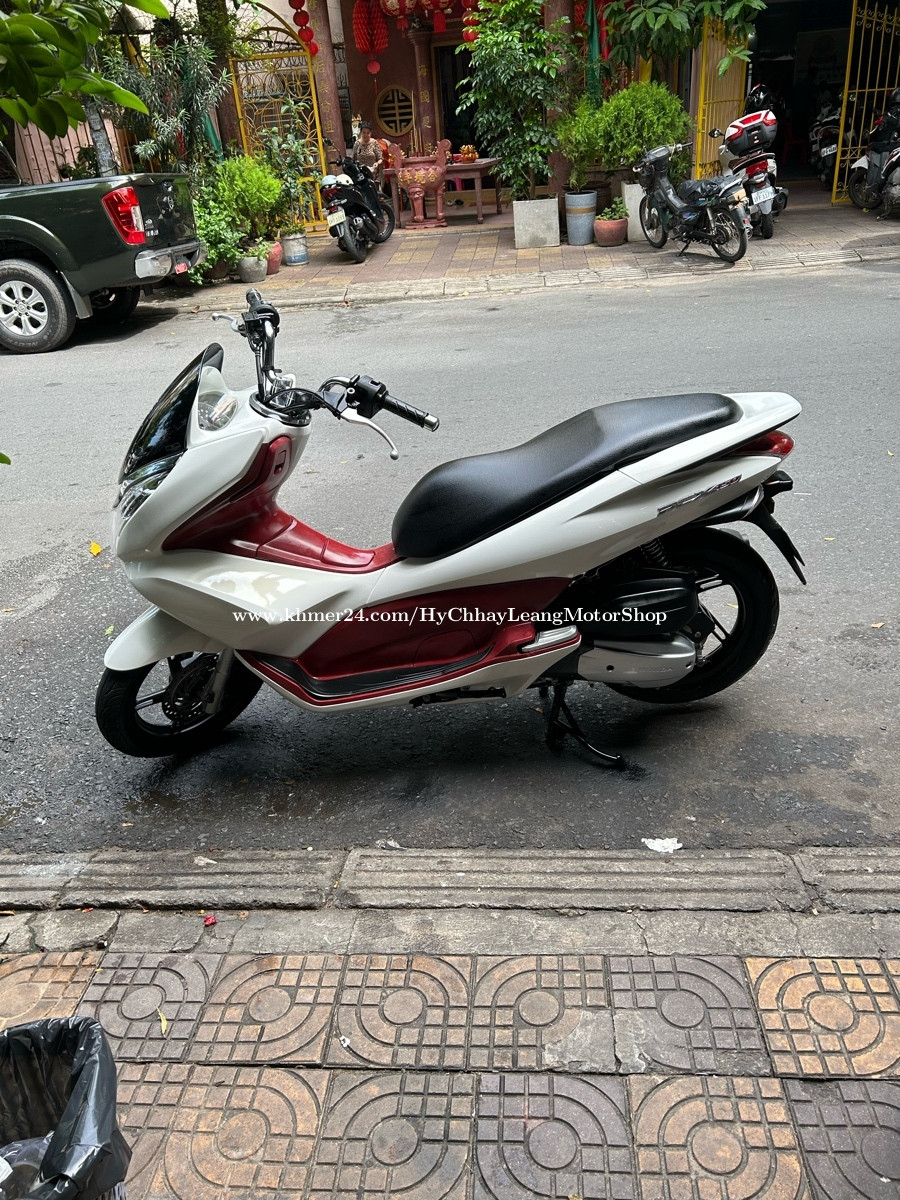 PCX 150cc year 2013 មានពន្ធកាតគ្រី price $890.00 in Boeng Prolit ...