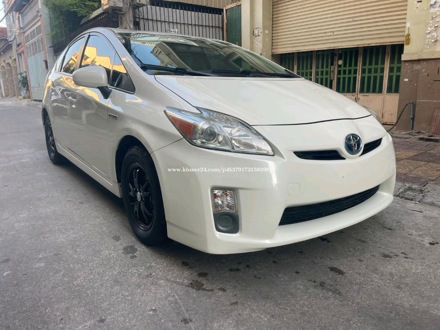 Prius 011 option3 price $17500.00 in Ou Baek K'am, Saensokh, Phnom Penh, Cambodia - សូរ សេងសីហា ...