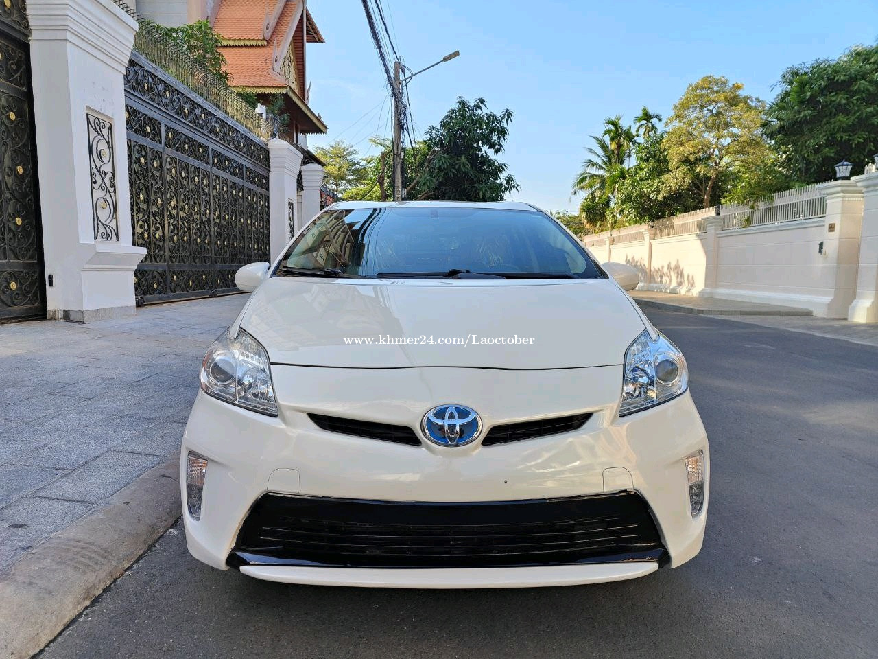Prius 012 options 3 អេក្រង់ធំ 10មុឺនមាយហ្សុីន សំបុកឃ្មុំហ្សុីន ក្រដាសពន្ធ price $18900.00 in ...