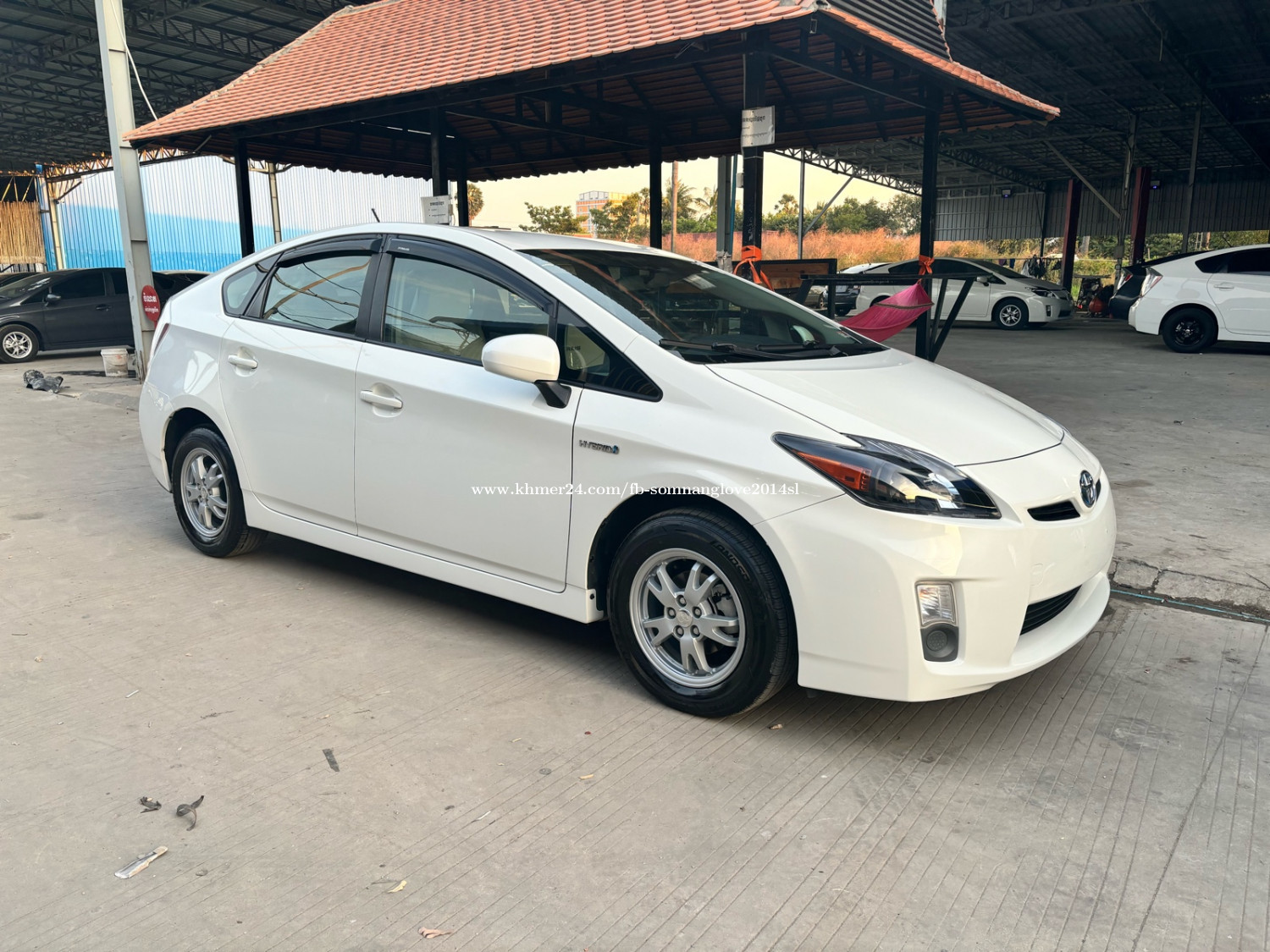 Prius 010 Option 03 white color price $18900.00 in Krang Thnong ...