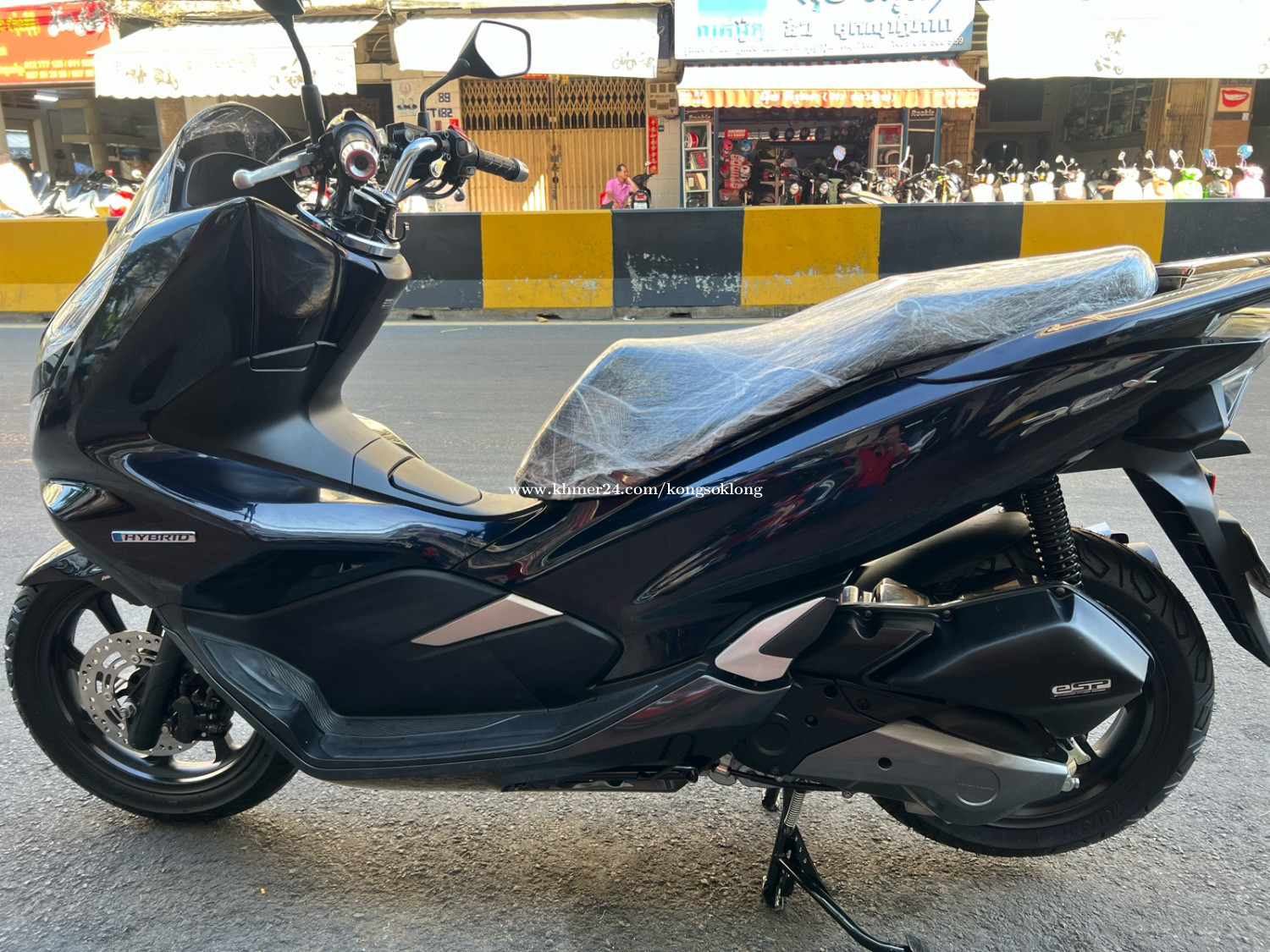 HONDA PCX HYBRID price $2050.00 in Ou Ruessei Muoy, Prampir Meakkakra ...