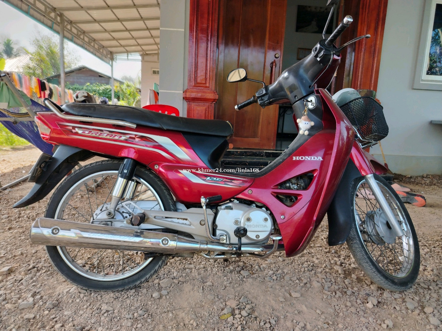 Honda dream 2016 price $1050.00 in Anlong Vil, Sangkae, Battambang, Cambodia - Lin La | Khmer24.com