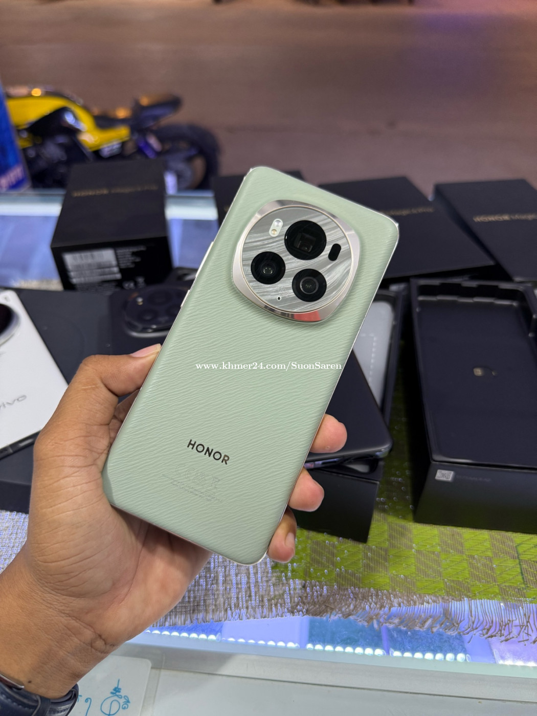 Honor magic 6pro 12GB 512GB Global price $665.00 in Phnom Penh Thmei, Saensokh, Phnom Penh ...