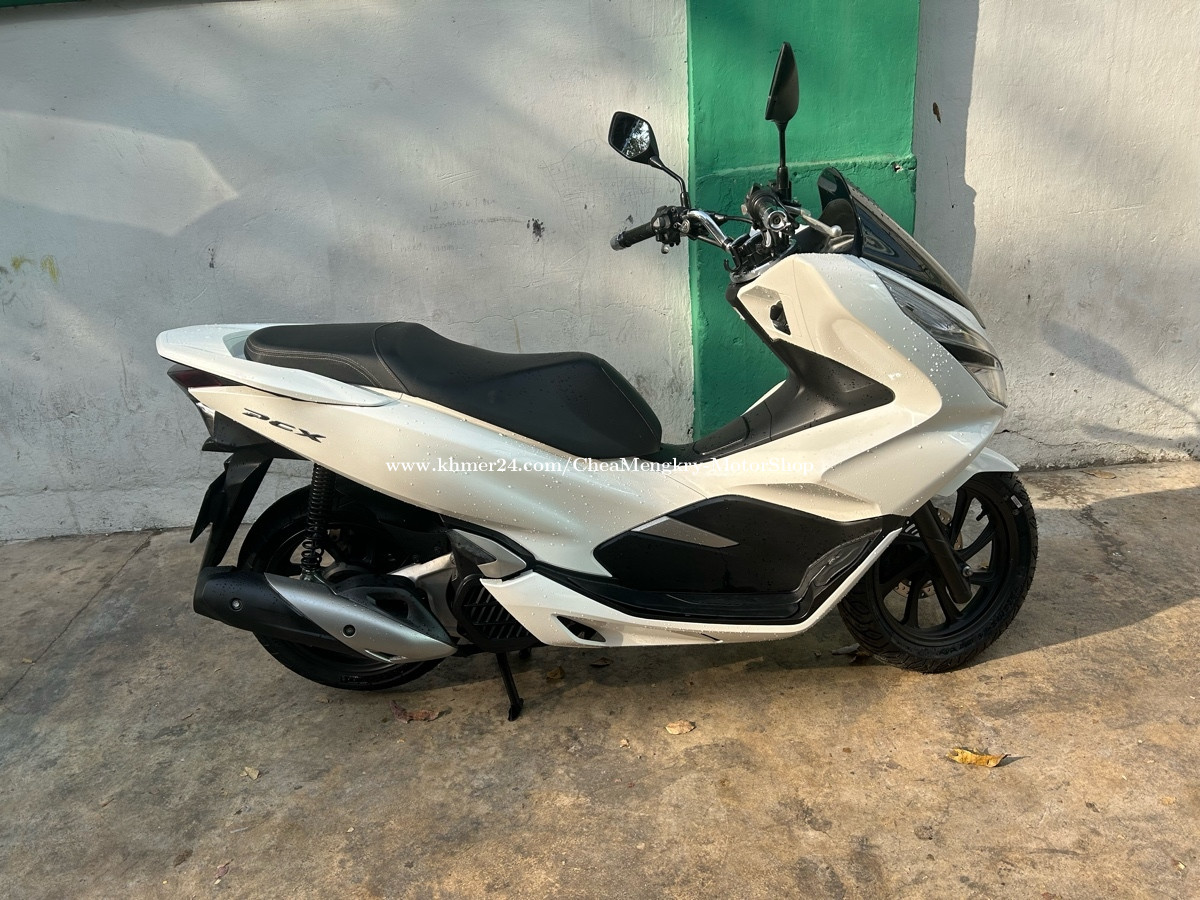 PCX 125cc ជប៉ុន 100% year 2018 ស្មាតឃី មានពន្ធកាតគ្រី price $1980.00 in Boeng Prolit, Prampir ...