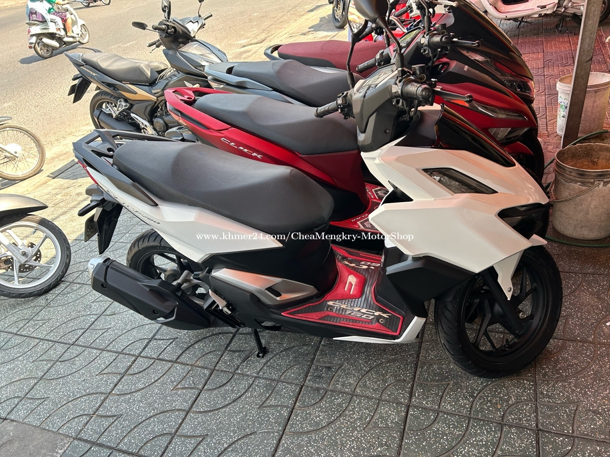 Honda click 160cc ស្មាតឃី មានពន្ធកាតគ្រី price $2590.00 in Boeng Prolit ...