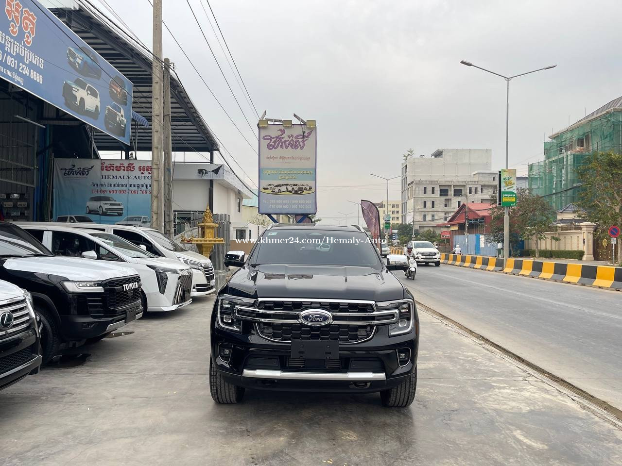 Ford Everest Titanium 2024 ក្រដាសពន្ធ price $68800.00 in Tuol Sangkae 2, Ruessei Kaev, Phnom ...