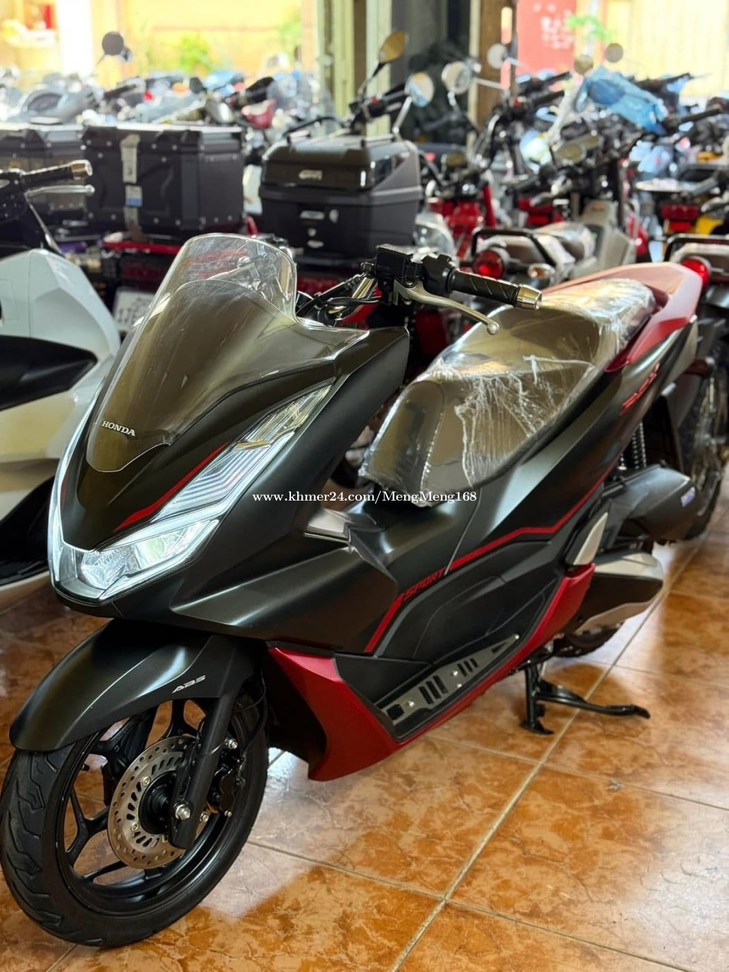 Honda PCx 160cc ABS 2022 Black Edition price $3350.00 in Stueng Mean ...