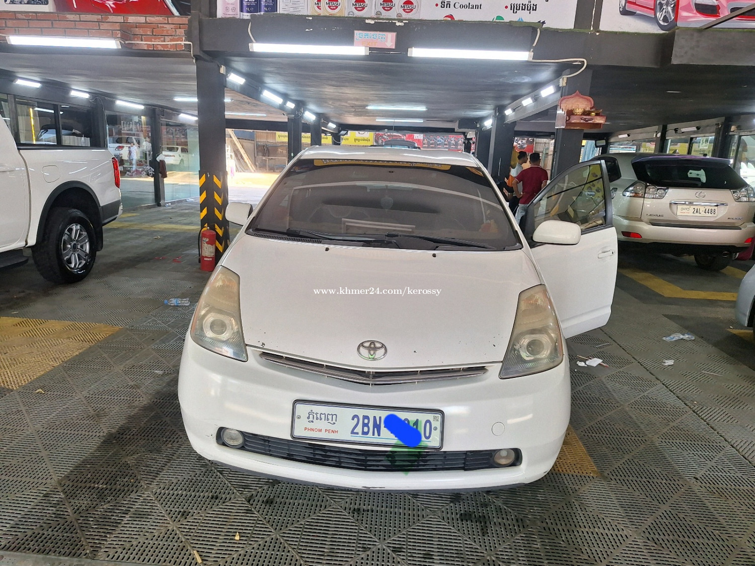 លក់រថយន្ត Toyota Pruis 2006 (ស) Half full price $11000.00 in Dangkao ...