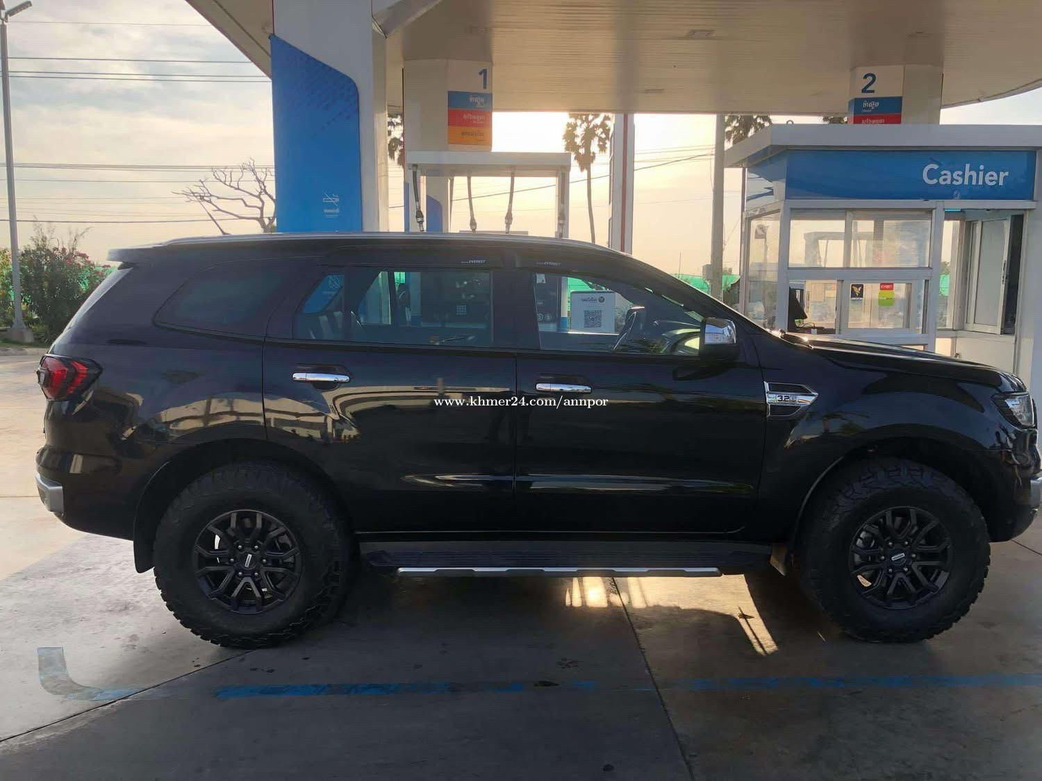 ឡានលក់ ford Everest 2016 តម្លៃ 2xxxx$ ចរចា ម្ចាស់ ឡាន ផ្ទាល់ Telephone ...