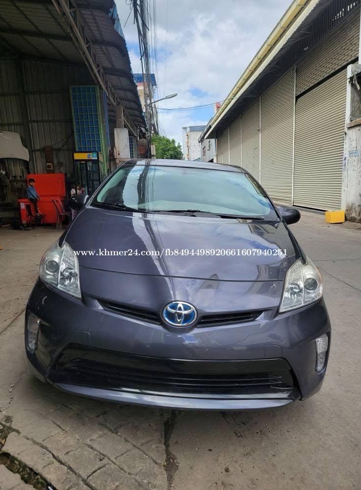 Toyota Prius 012 option 3 solar price $19500.00 in Tuek L'ak Muoy, Tuol ...