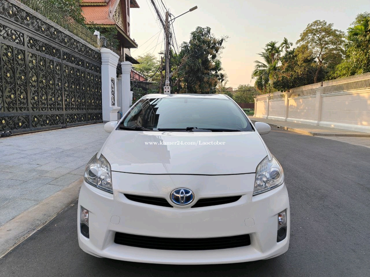 Prius 010 options 4 ម៉ាញេJBLអេក្រង់ធំ សំបុកឃ្មុំហ្សុីន ក្រដាសពន្ធ ...