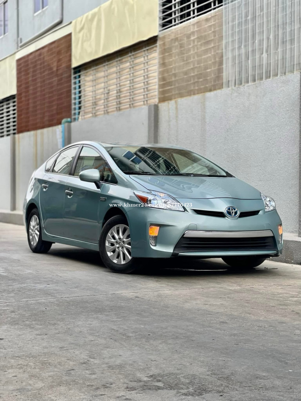 Toyota Prius 012 plug in hybrid ក្រដាសពន្ធ លក់ជូនតែ 18200$ price $18200 ...