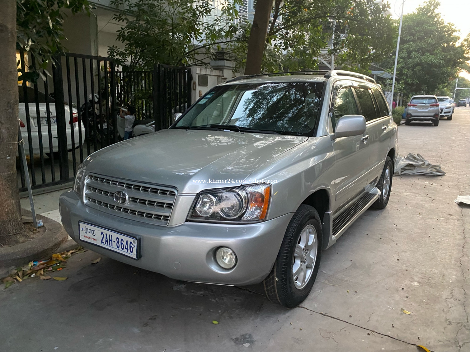 Highlander 03 V6 P1 ទឹកប្រាក់ price $12800.00 in Stueng Mean chey 2 ...