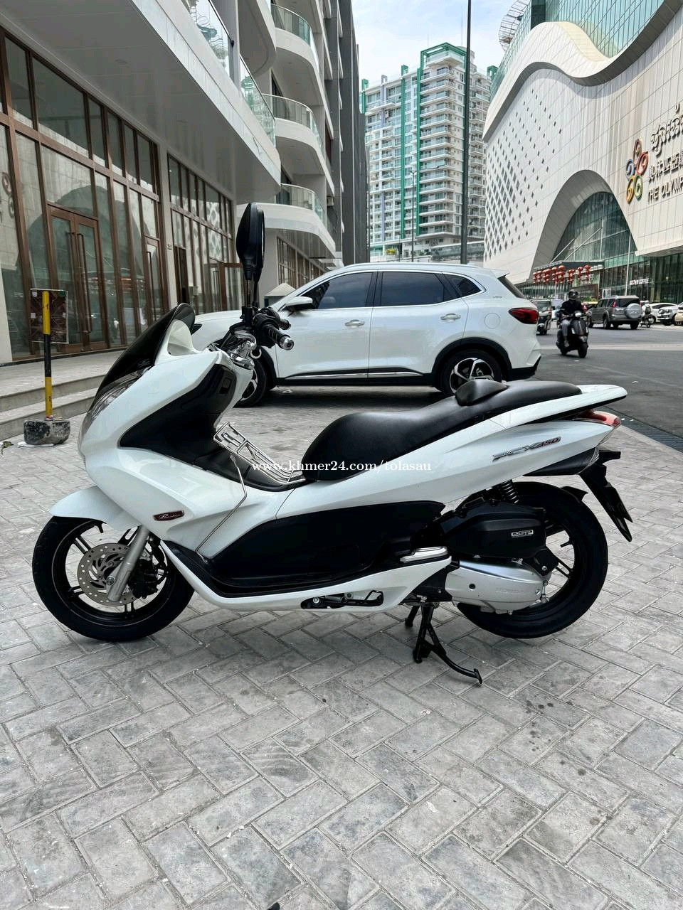 Honda pcx 2013 price $930.00 in Boeng Prolit, Prampir Meakkakra, Phnom ...
