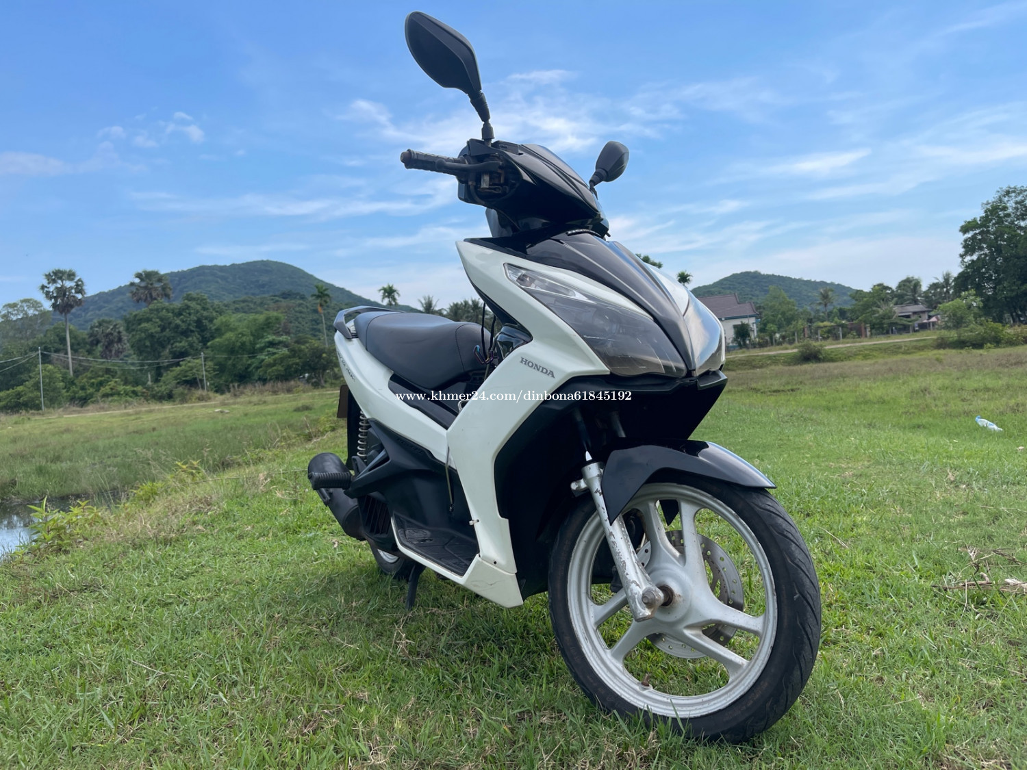 Honda air blade 125ccFor sale 480$ price $480.00 in Kampong Bay, Krong ...