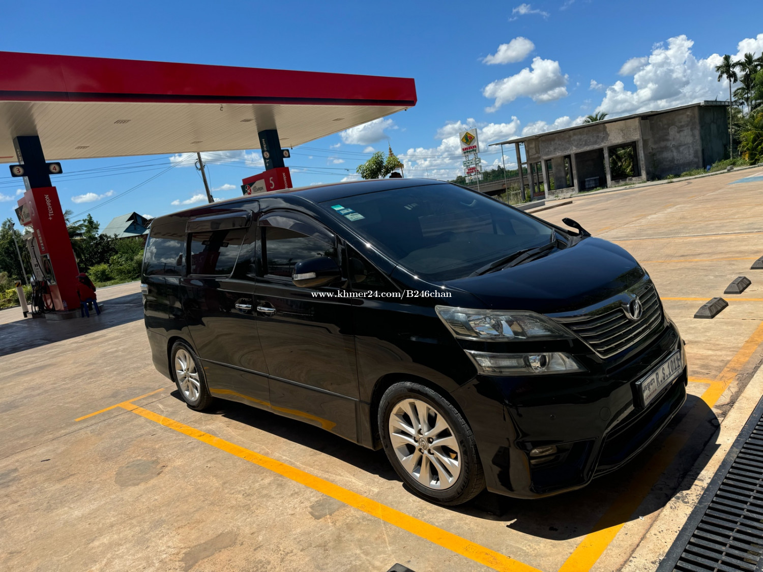 Toyota vellfier 2010 auto 3 price $21500.00 in Nirouth, Chbar Ampov, Phnom Penh, Cambodia - chan ...